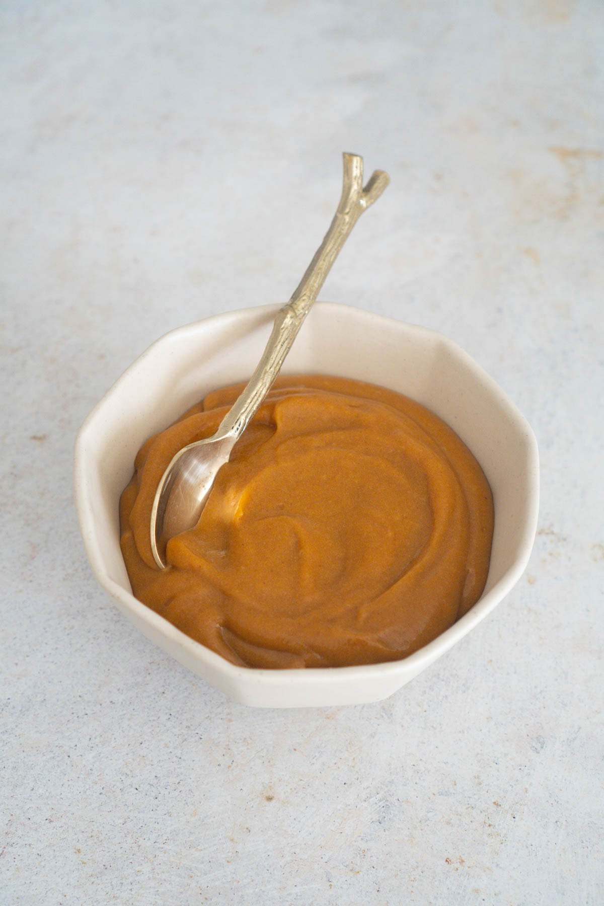 Postre de vanilla y algarroba - Loli Alliati